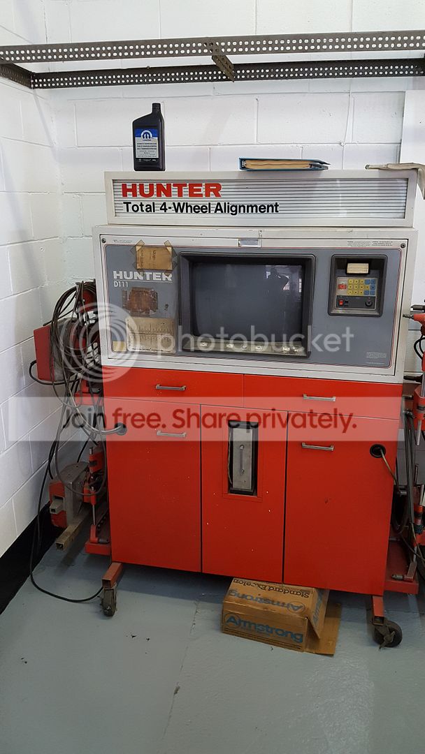 Hunter 4 Wheel Alignment System with Rack | Pirate 4x4