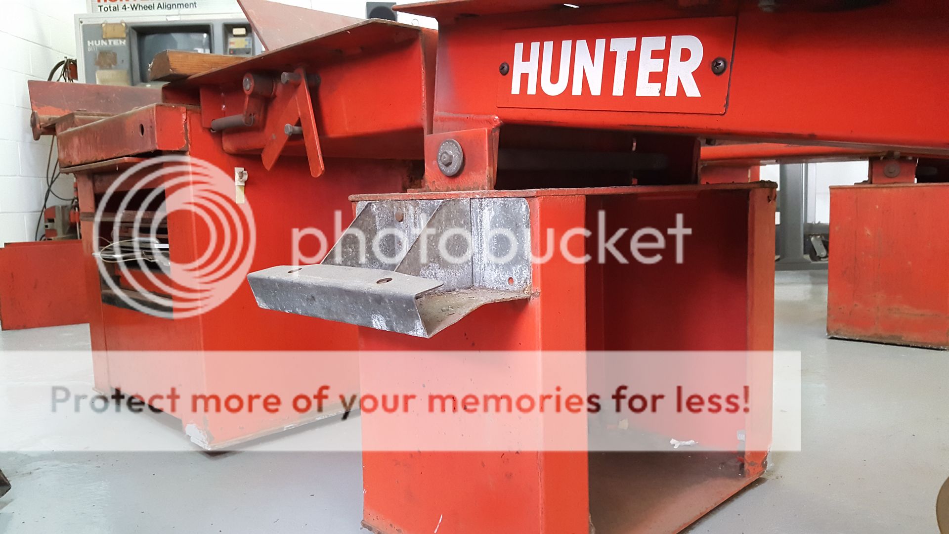 Hunter 4 Wheel Alignment System with Rack | Pirate 4x4