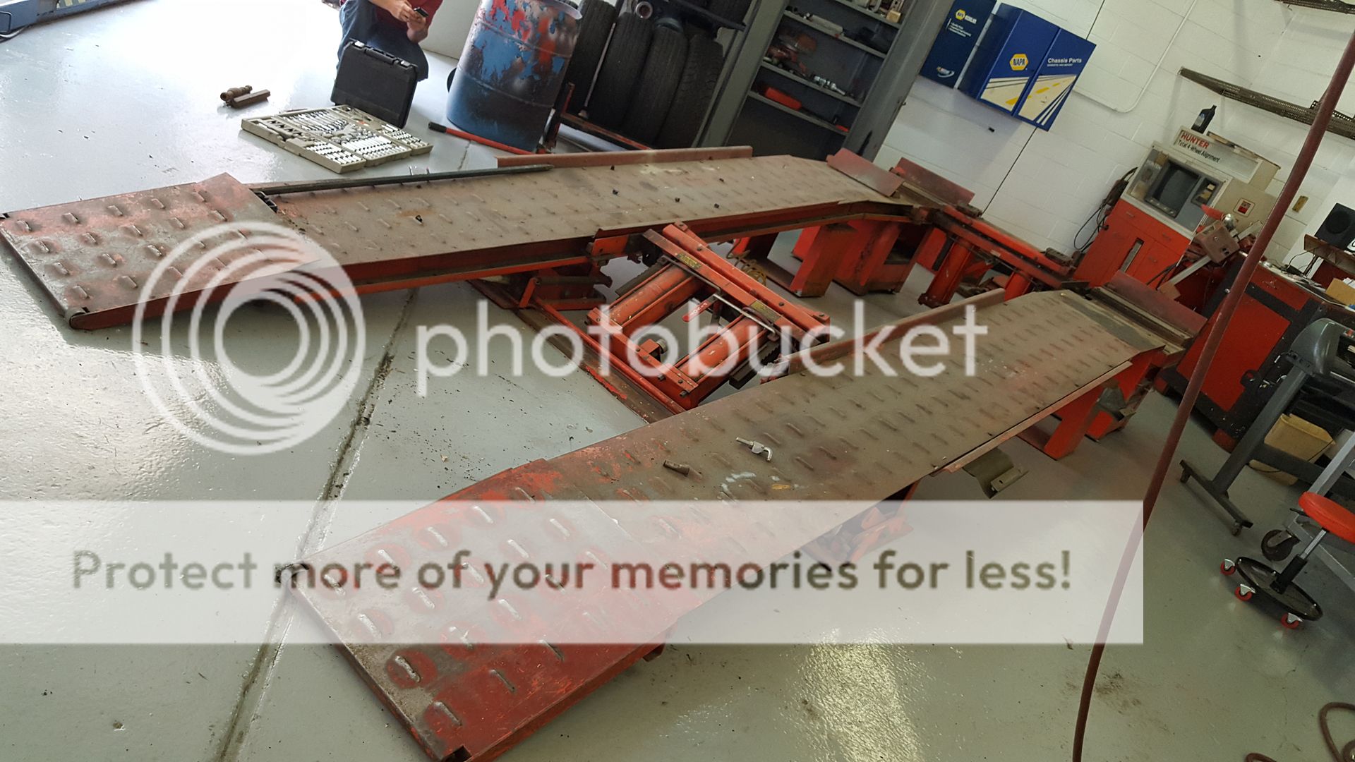 Hunter 4 Wheel Alignment System with Rack | Pirate 4x4