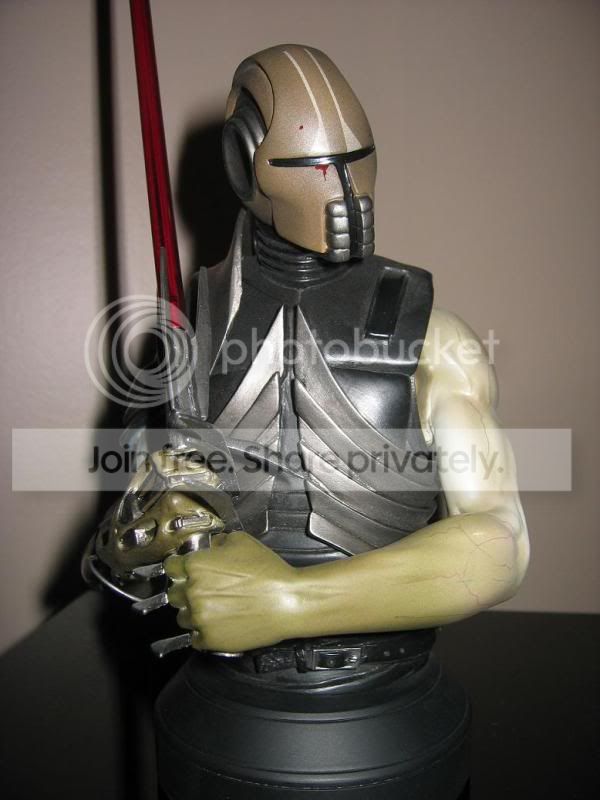 Force Unleashed Mini-busts In hand pics - Statue Forum