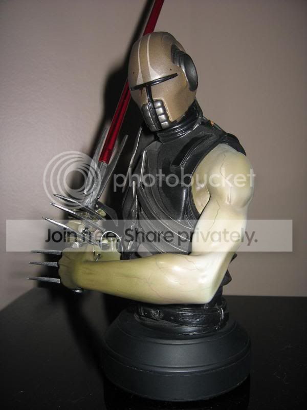 Force Unleashed Mini-busts In hand pics - Statue Forum